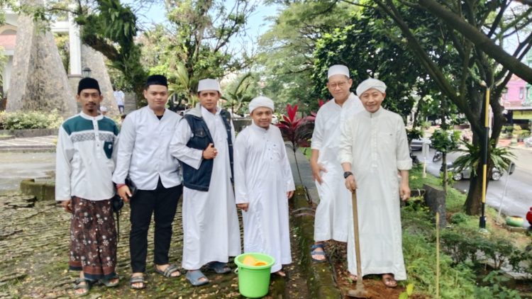 Zikir dan Alam Bersatu, Sebanyak 20.000 Pohon Ditanam di Azzikra Sentul ...